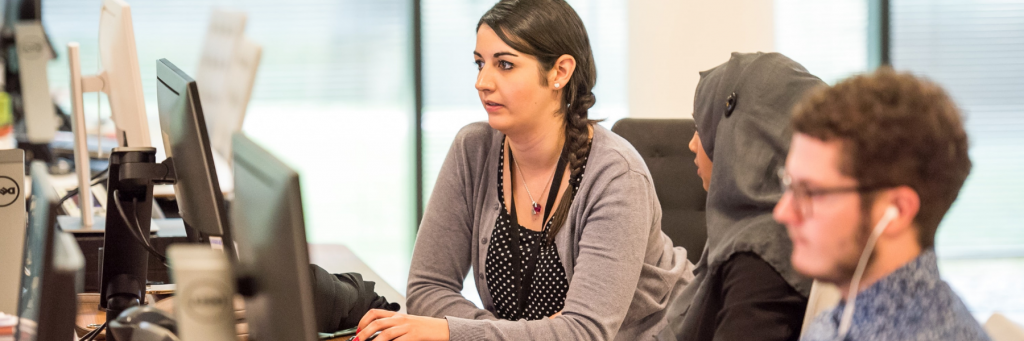 Contact Centre Telephony Advisor Role - Department for Transport Careers